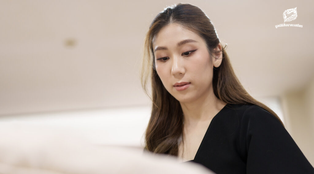 รู้จัก อรนภัส บุญอนันตพัฒน์ เจ้าของแบรนด์ ‘นิรันดร์ (Niran)’ พวงหรีด ...